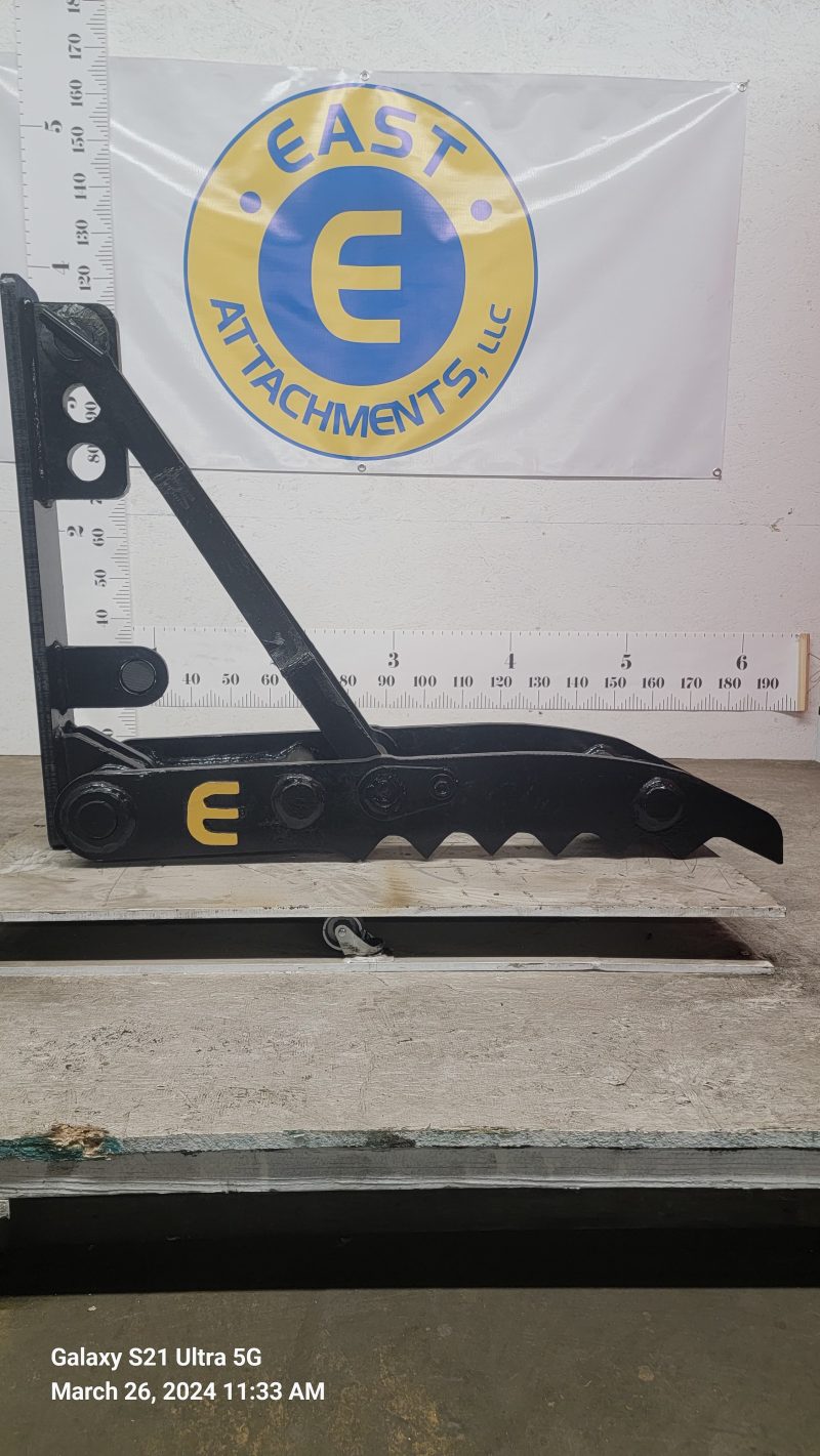 MECHANICAL THUMB – MT 12 X 40 - East Attachments