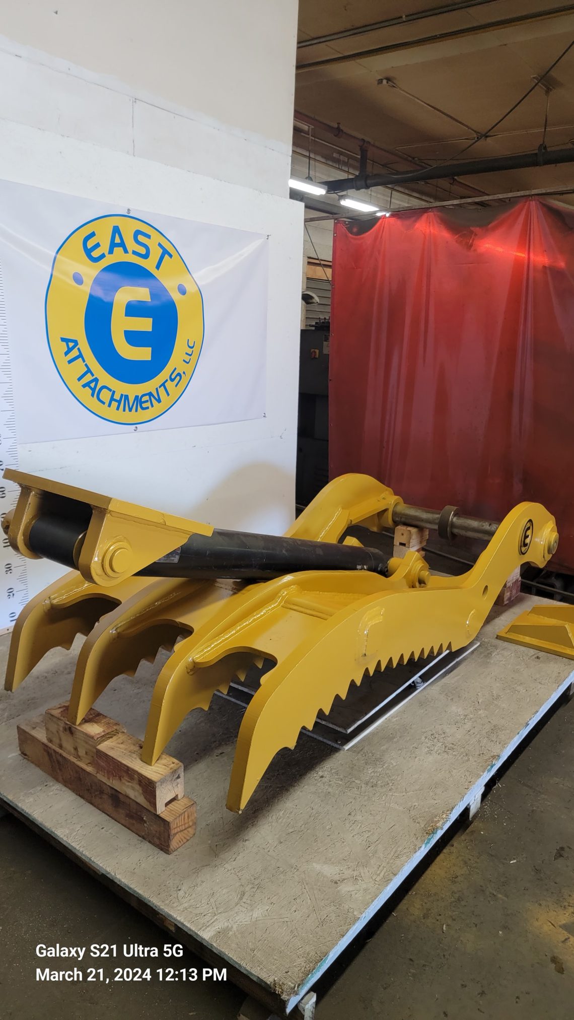 Pin on Thumb POT80 - East Attachments