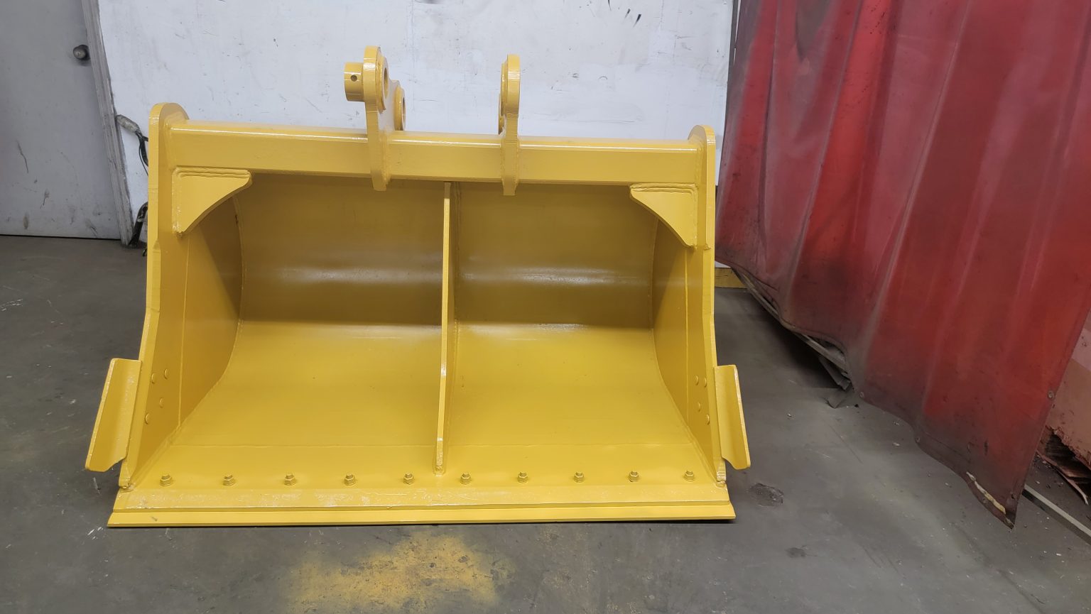 Clean Out Bucket 80k-100k MACHINE - East Attachments