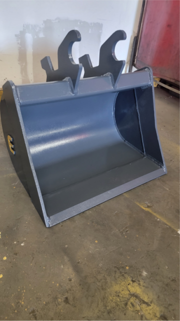 Clean Out Bucket 10k-14k MACHINE - East Attachments