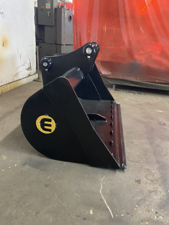 Clean Out Bucket 24k-30k MACHINE - East Attachments
