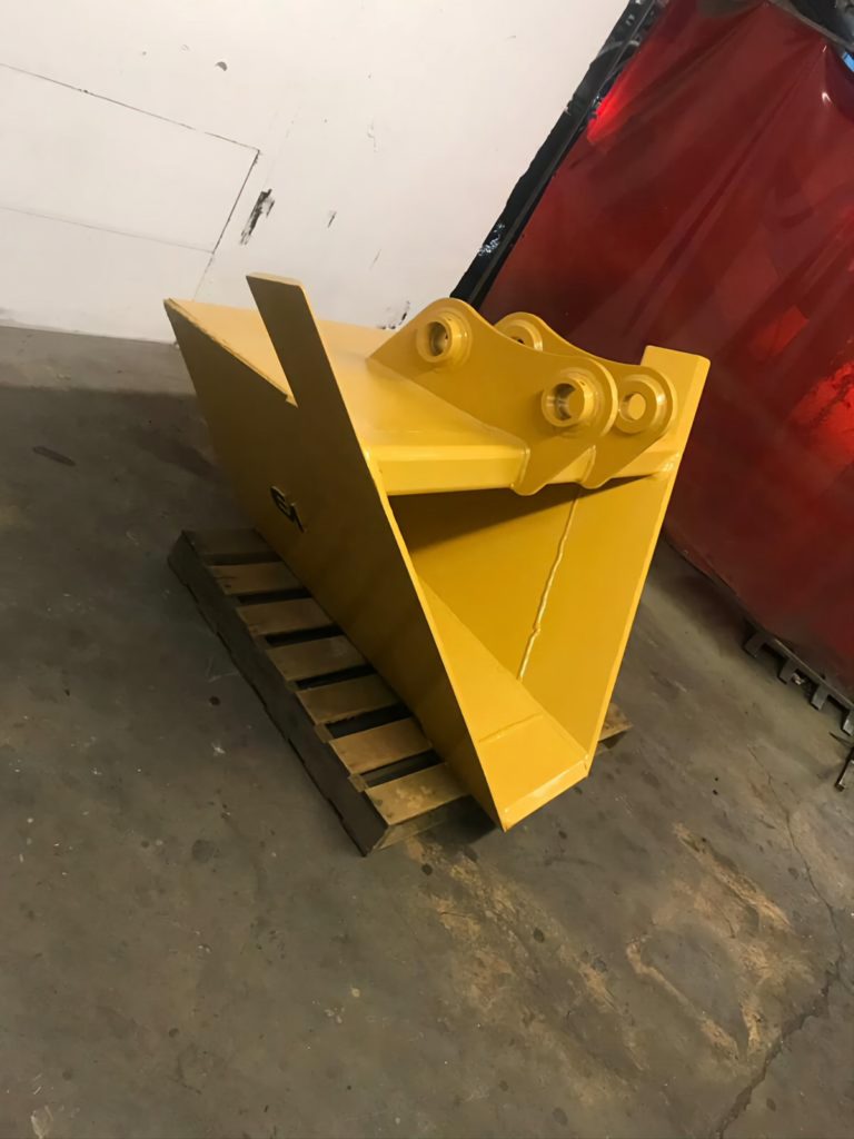 Trapezoid Bucket with Wings - East Attachments